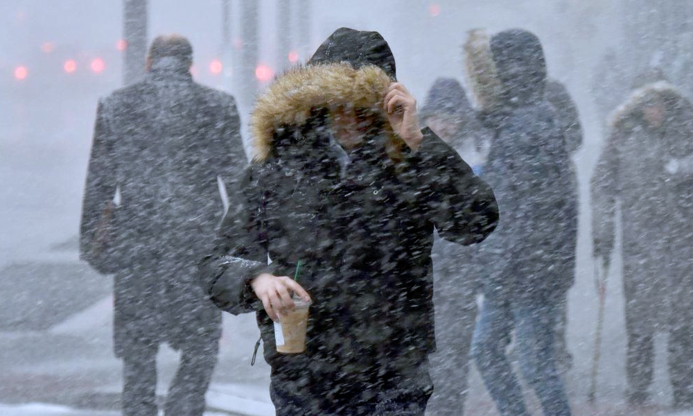 Strange But True, 37% of Koreans Drink Ice Despite the Extreme Snow ...